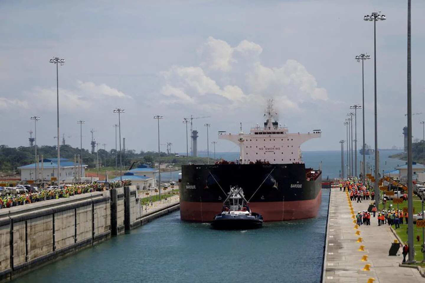 Retrasos De Embarcaciones En El Cruce Del Canal De Panamá Debido A La
